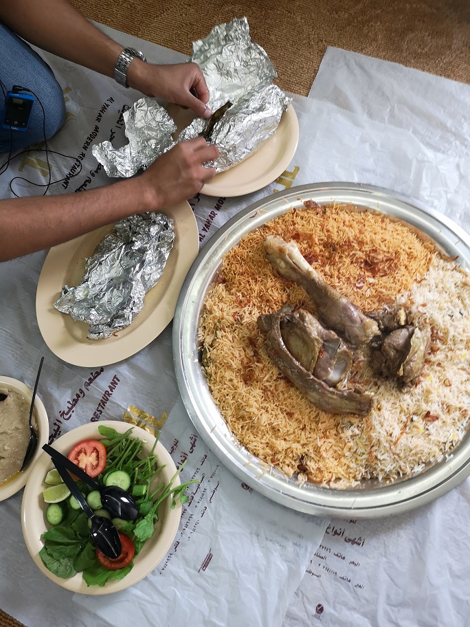 Experiencing Sufra with Frying Pan Adventures in Dubai – FooDee